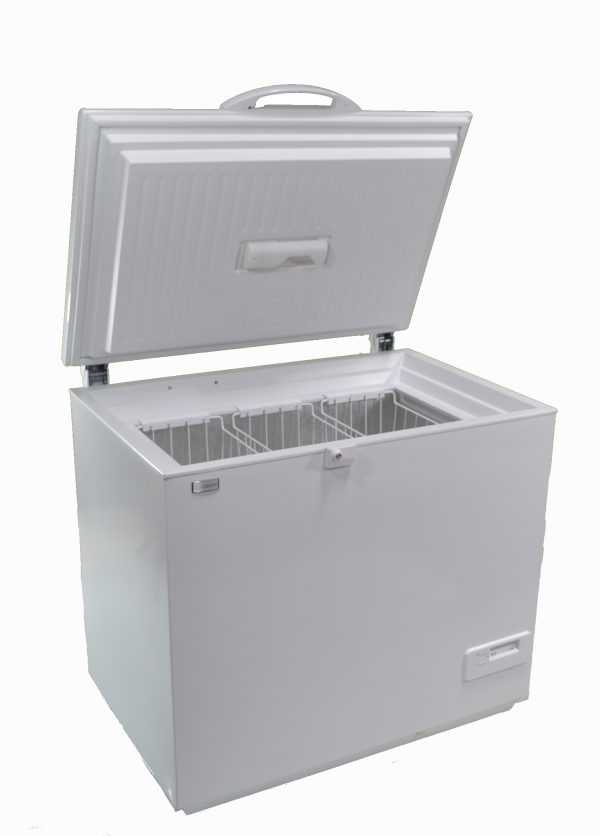 Sundanzer AC/DC 165 Liter Solar Refrigerator
